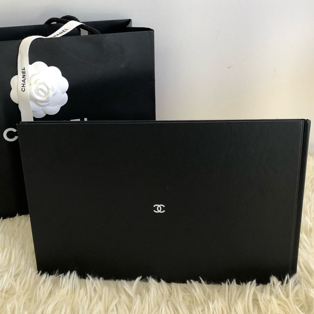 Chanel Table Book (Free Paper Bag) - Gem
